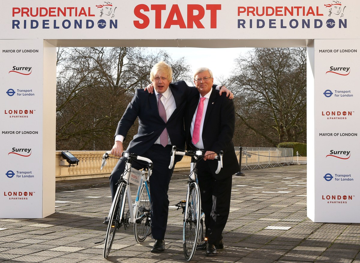 Leader David Hodge interviewed as the Ride London – Surrey 100 route ...