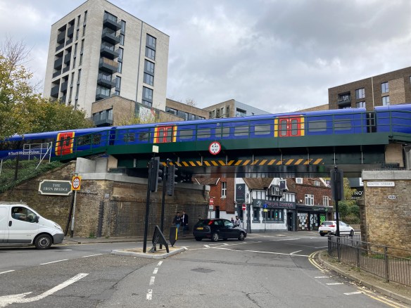 Staines Transport Route 458: Staines To Kingston Lawrence Living