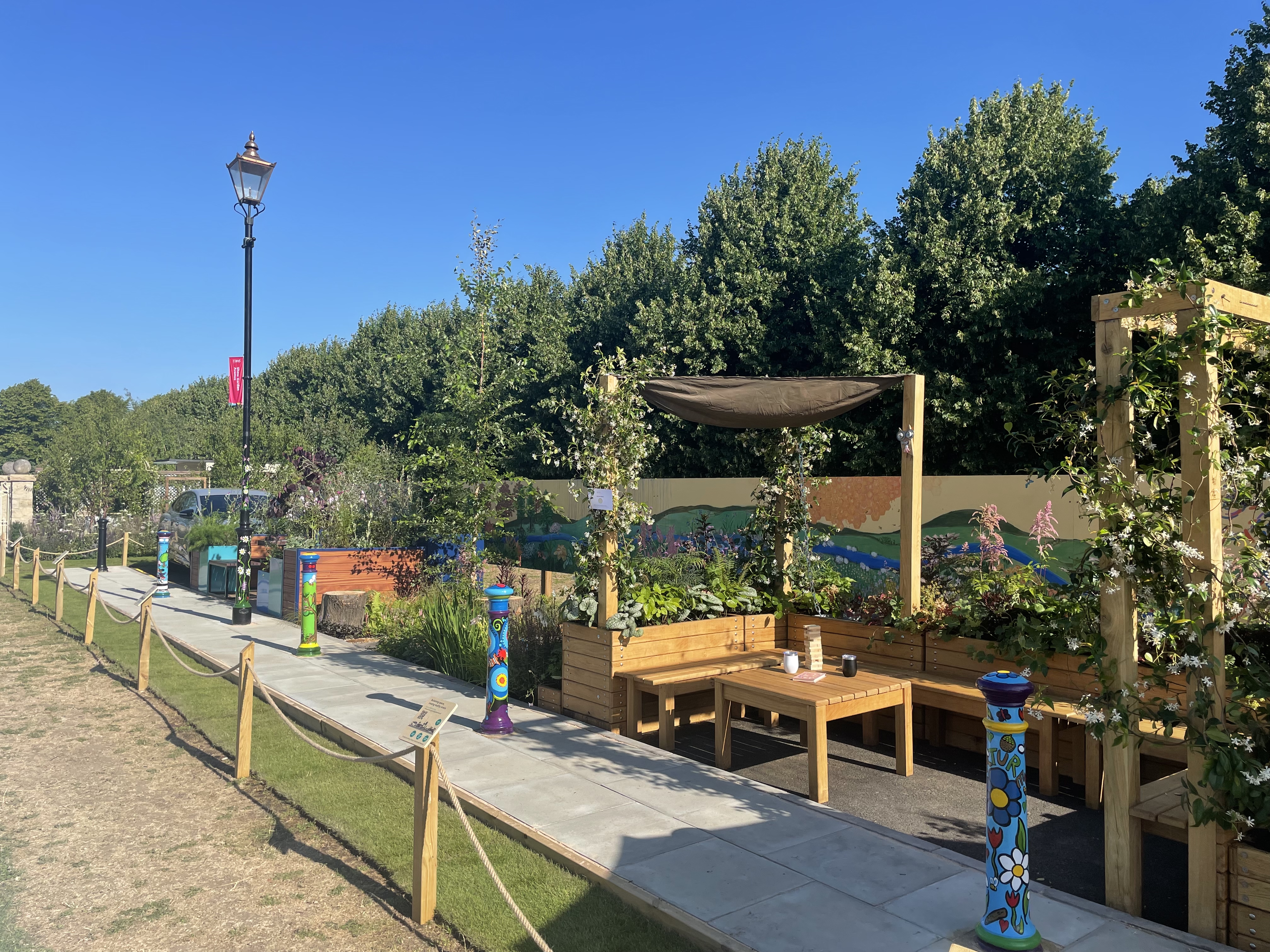 RHS show garden wins silver medal for showing alternative green uses ...
